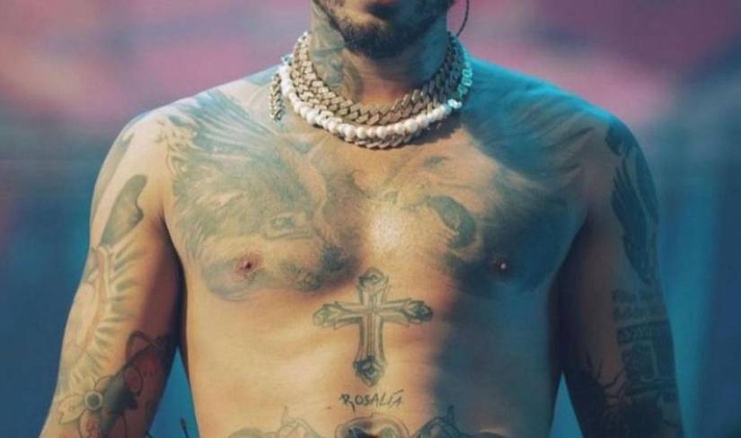 RAUW ALEJANDRO | Esto es lo que ha hecho Rauw Alejandro con el tatuaje que tenía de Rosalía