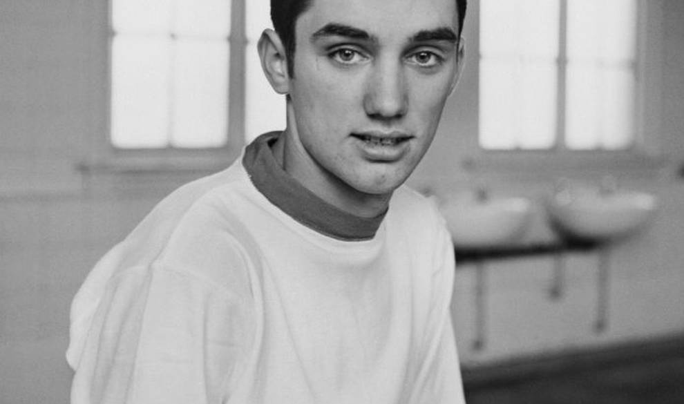 George Best, La Leyenda Del Fútbol Que Bebió Hasta La Última Gota De Su ...