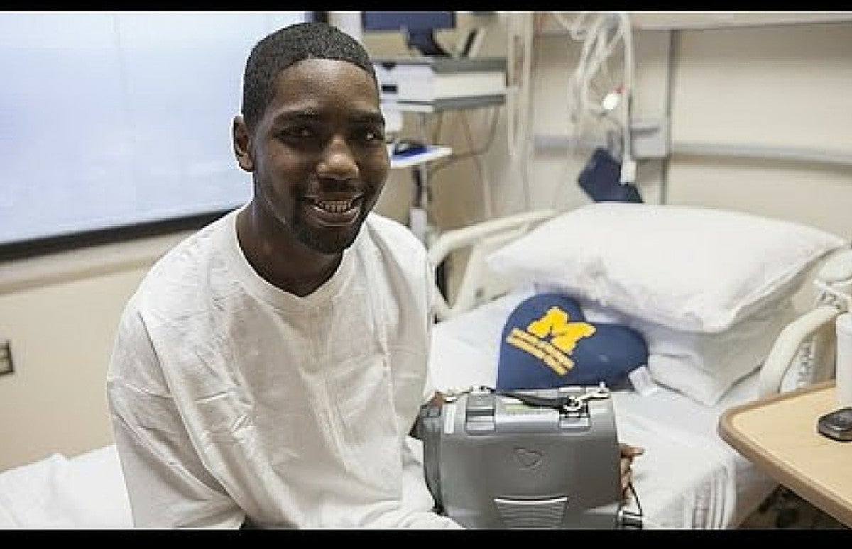 Este joven pasó 555 días sin corazón y vivió para contarlo